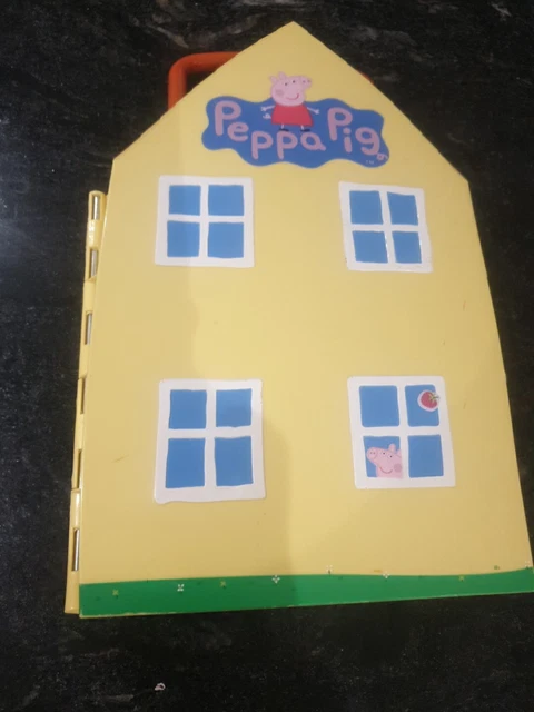 PEPPA PIG HOUSE Carry Hard Case Secure Clip Closure School Lunchbox Bag ...