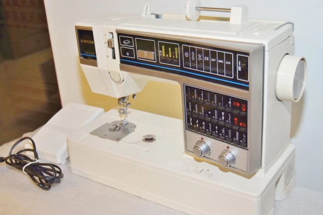 MACCHINA DA CUCIRE Singer Symphonie 300 Prof, Con Garanzia EUR 399,90 ...