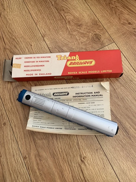 TRIANG R555 DIESEL Blue White Pullman Powered Driving Coach Boxed Vgc ...