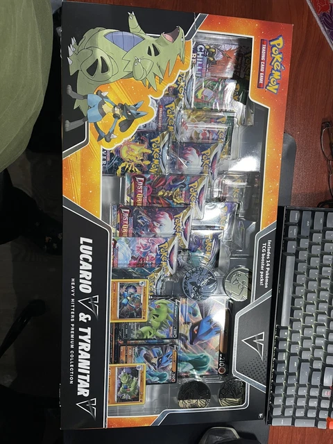POKEMON TCG LUCARIO V & Tyranitar V Collector's Box 2 Evolving Skies ...