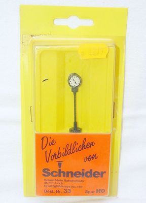 SCHNEIDER HO 1:87 RAILWAY STATION CLOCK Lighted! 45mm Electric Operated ...