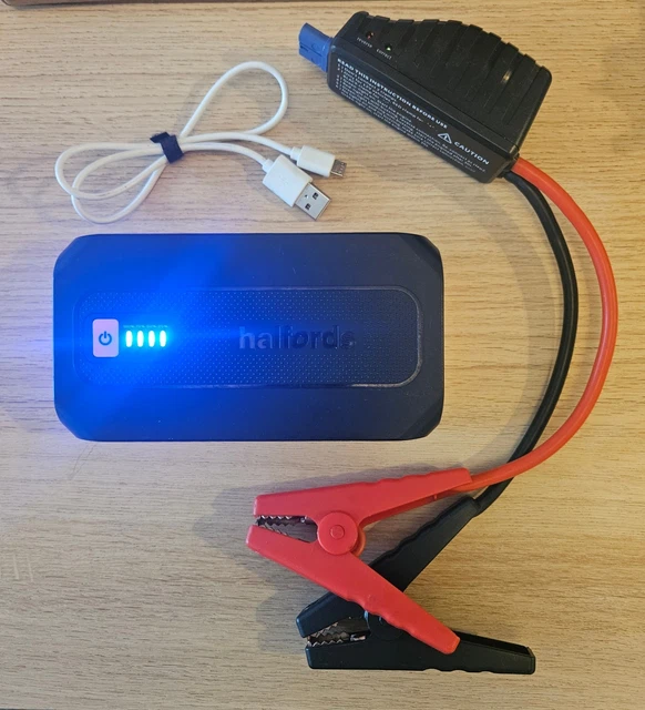 HALFORDS ADVANCED JUMP Starter Powerbank Lithium Up To 3L LED Torch ...