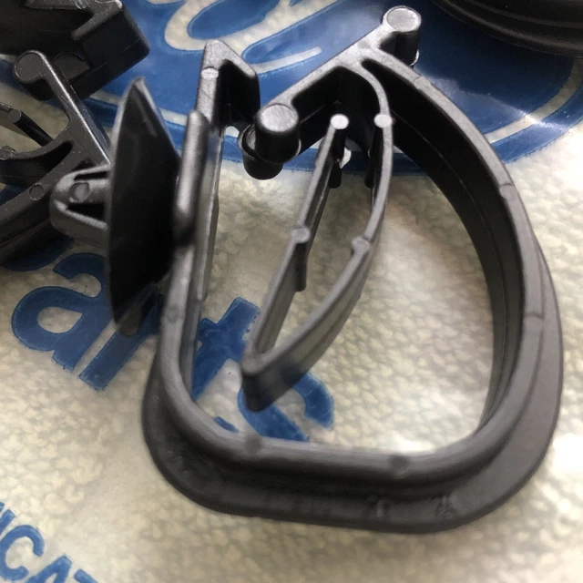CLASSIC FORD CAPRI MK3 New Genuine Ford loom clip clips x5 £10.00 ...
