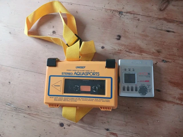 WALKMAN AQUAMAN VINTAGE et mini discman AM-F80 AIWA EUR 40,00 - PicClick FR