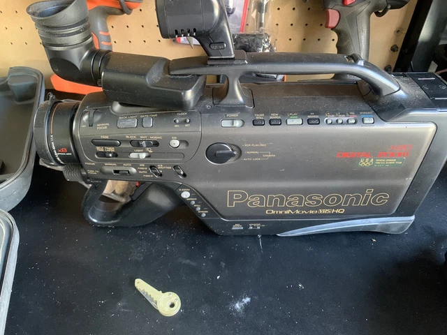 VINTAGE PANASONIC OMNIMOVIE vhs camera PV-750 Complete With Accessories ...