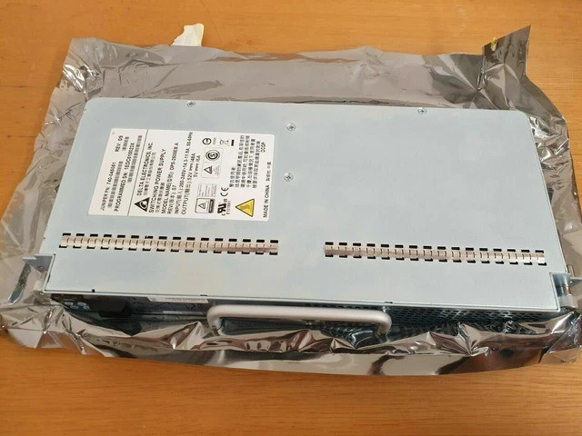 MODULE D'ALIMENTATION SECTEUR Juniper MX2000-PSM-AC 000-PSM-AC 740 ...