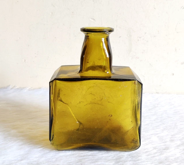 BOUTEILLE DE LIQUEUR Ancienne Mohan Meakin Breweries Ltd. En Verre ...