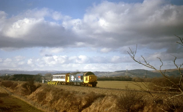 ORIGINAL 35MM SLIDE BR Class 37 no.37413 & saloon at Bannockburn ...