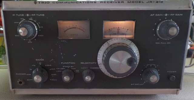 TRIO JR310 COMMUNICATIONS RECEIVER RADIO Powers Up for ham cb tube ...