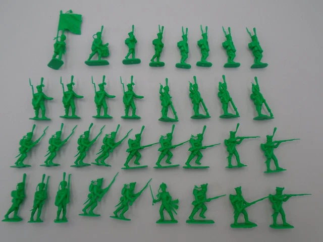 ZVEZDA (8020) NAPOLEONIC Russian Heavy Infantry Grenadiers (1/72) Part ...
