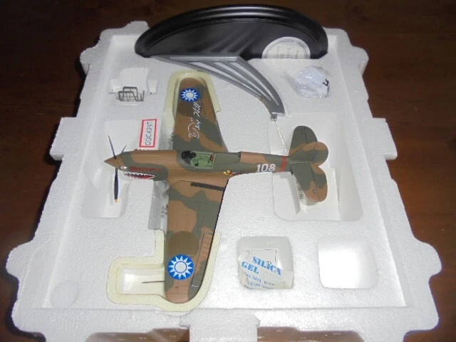 FRANKLIN MINT ARMOUR B11B629 1/48 P-40E Warhawk Flying Tigers Signature ...