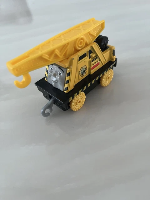 THOMAS & FRIENDS Kevin Thomas the Tank Engine & Friends Trackmaster ...