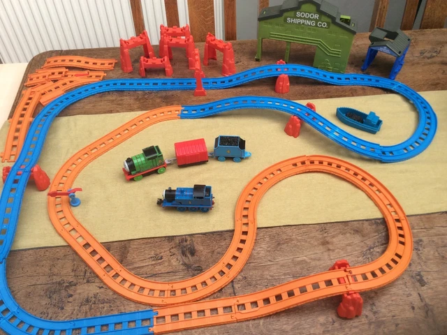 THOMAS THE TANK Engine & Friends, Trains & Track EUR 15,02 - PicClick DE