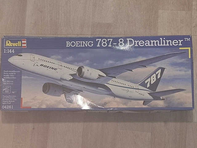 REVELL 04261 BOEING 787-8 Dreamliner Aircraft Model Kit 1:144 £36.59 ...