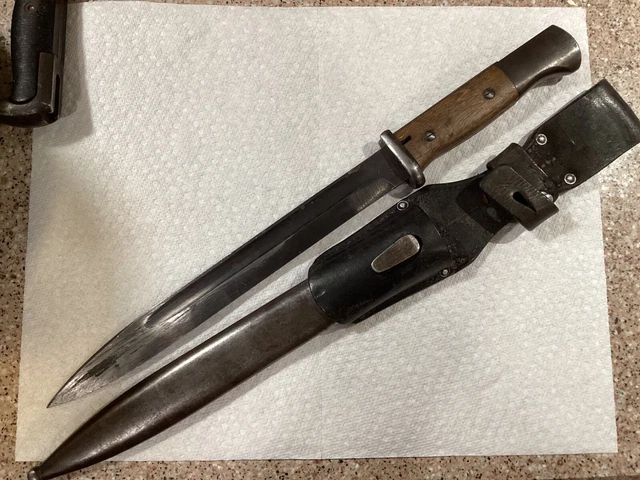 WW2 GERMAN BAYONET, blade/scab matching numbers, frog, complete as ...