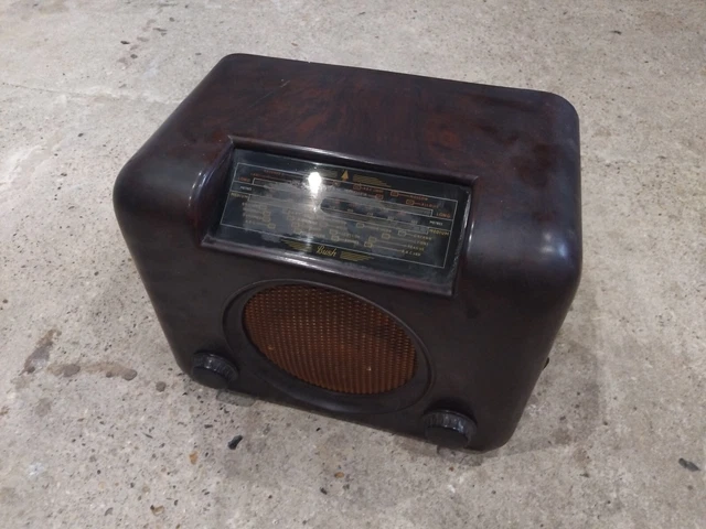 VINTAGE BAKELITE BUSH Radio - DAC. 90A - spares or repair £25.00 ...