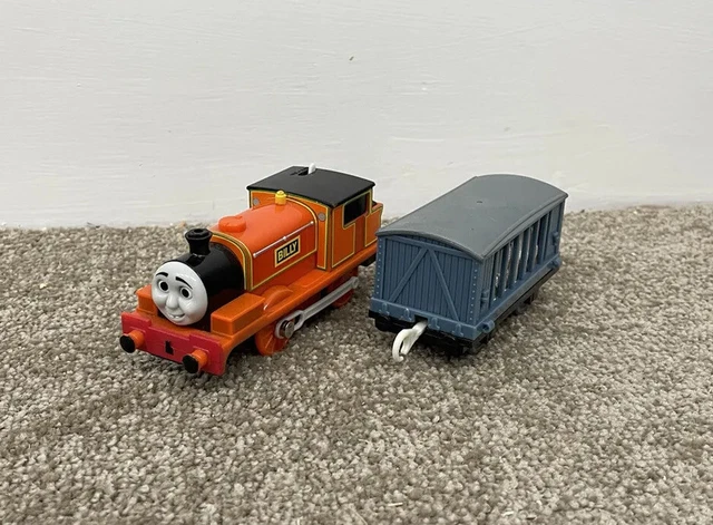 TOMY TRACKMASTER THOMAS And Friends Billy Motorised Train With Truck £ ...