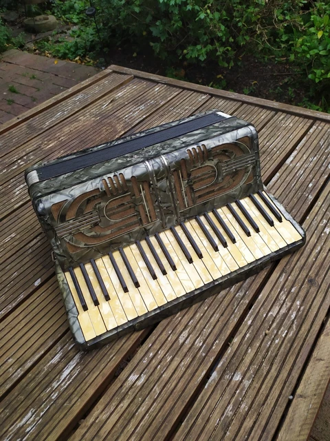 HOHNER VERDI III Vintage Accordion 120 Button. £114.99 - PicClick UK