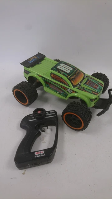 MAISTO TECH RC Monster Truck with Remote Control 2.4GHz Green Bundle ...