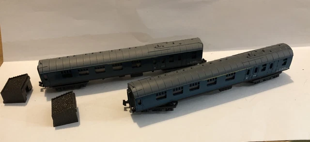 MINITRIX N GAUGE coaches £10.80 - PicClick UK