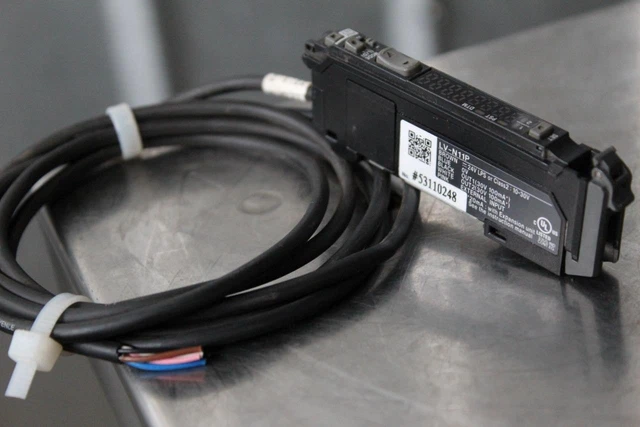KEYENCE LV-N11P LASER Sensor Amplifier, Main Unit + Cable, PNP - Clean ...