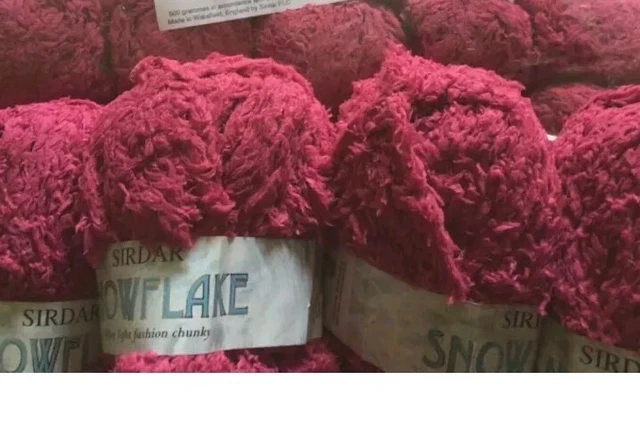 4 X SIRDAR Snowflake Chunky yarn Cerise 200g £6.00 - PicClick UK
