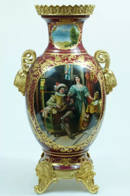 ANCIEN IMPORTANT VASE en porcelaine et bronze doré Bouquetin style ...