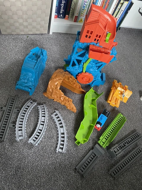 THOMAS & FRIENDS TrackMaster Cave Collapse Set - See Details #128 £9.99 ...