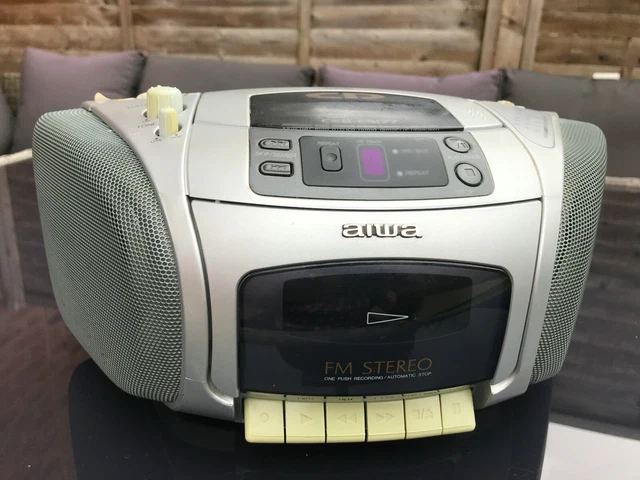 AIWA CSD-ES177 RETRO Boom Box Fully Working Cassette/CD/FM - Excellent ... AIWA CSD-ES177 RETRO Boom Box Fully Working Cassette/CD/FM - Excellent ...