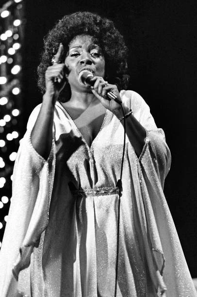 DISCO SINGER GLORIA Gaynor performs a song on December 13 in Hollyw Old ...