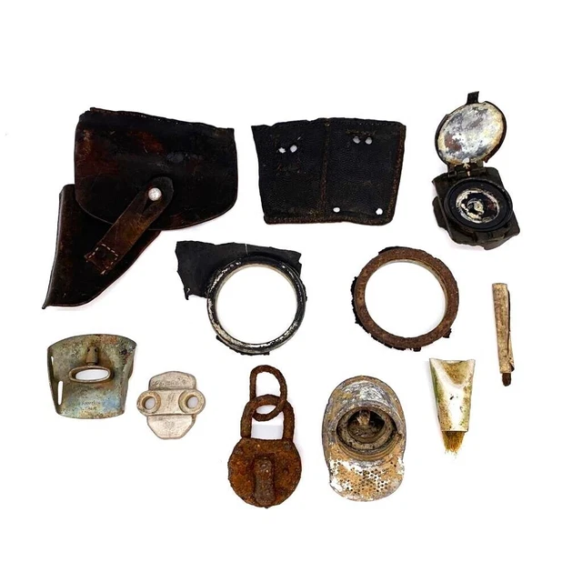 WW2 GERMAN RELICS Battlefield Finds Compass Holster Gas Mask Courland ...