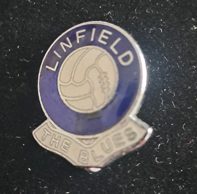 RARE VINTAGE LINFIELD FOOTBALL CLUB THE BLUES JAGS GOMM BALL 1970s PIN ...