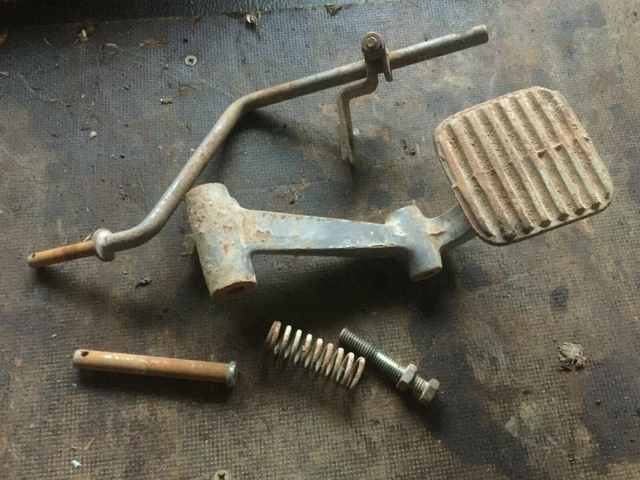 MASSEY FERGUSON TRACTOR original foot throttle with fittings £82.00 ...