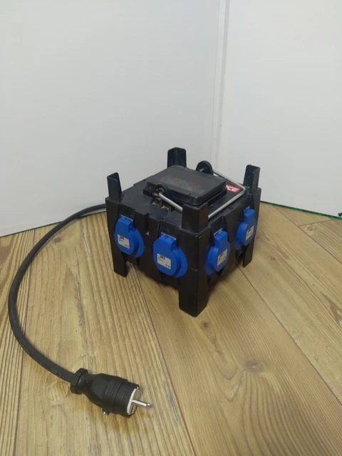 BLOC MULTIPRISE 220V disjoncteur et arrêt coup de point IP44 EUR 90,00 ...