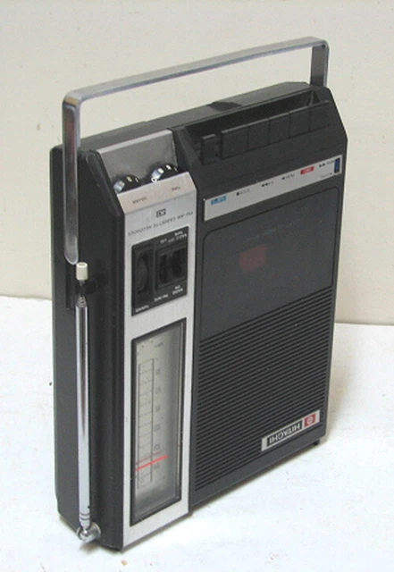 VINTAGE HITACHI TRK-1240H Boombox Cassette AM / FM Radio Japan $39.00 ...