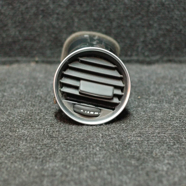 MERCEDES-BENZ C-CLASS W204 Dashboard Rigth Air Vent A2048306654 2014 £ ...