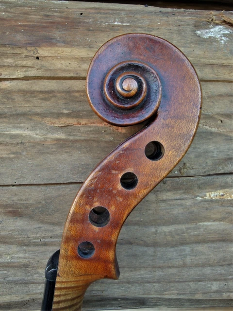 VERY OLD VIOLIN bez. "G.P. MAGGINI BRESCIA 1636" - Very old violin £ ...
