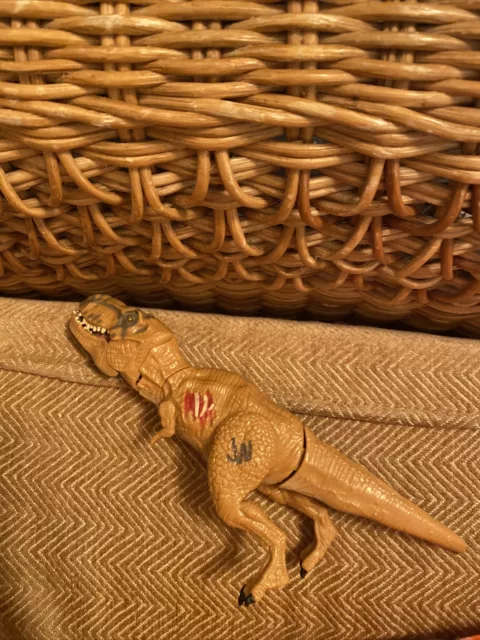 Jurassic World Chomping Tyrannosaurus Rex T Rex Dinosaur Figure Hasbro