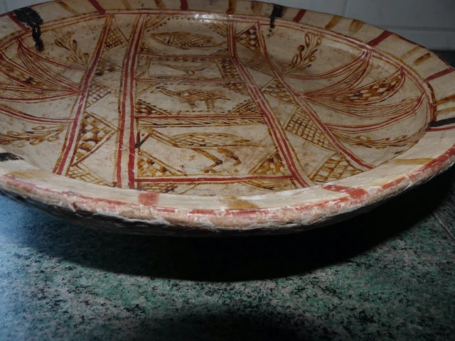 BERBÈRE KABYLE RARE ancien grand plat en terre cuite peinte à décor ...