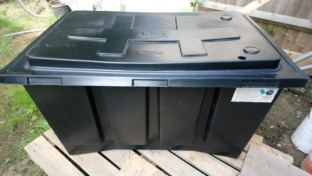 FERHAM BCT40 PLASTIC Cold Water Tank for loft with lid - 40 Gallons £9. ...