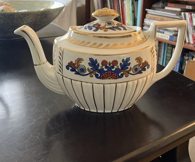 QUEEN ANN ENGLAND Arthur Wood 1 Liter Teapot # 5449 Gold Gilt ***Read £ ...