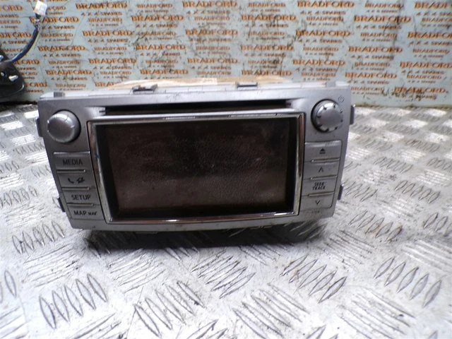 BFD072028 2013 TOYOTA Hilux D4D Dpf 2.5 Stereo Headunit No Nav £195.00 ...