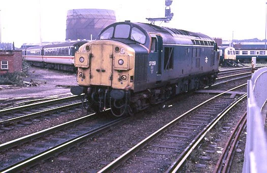 ORIGINAL COLOUR SLIDE of 37059 BR class 37 diesel loco £2.25 - PicClick UK