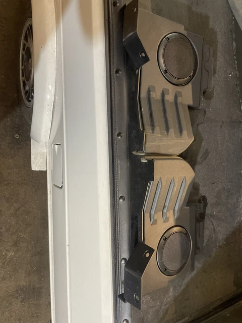 LAND ROVER DEFENDER speaker rear tub trim £80.00 - PicClick UK