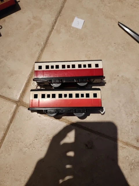 2X RED EXPRESS Coaches - Tomy Thomas Engine Trackmaster Carriage RARE ...