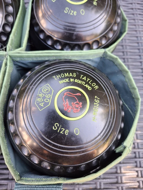 THOMAS TAYLOR VECTOR Lawn Bowls Size 0 Set 4 Bull £135.00 - PicClick UK