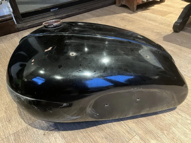 TRIUMPH PRE UNIT Petrol Tank. £140.00 - PicClick UK