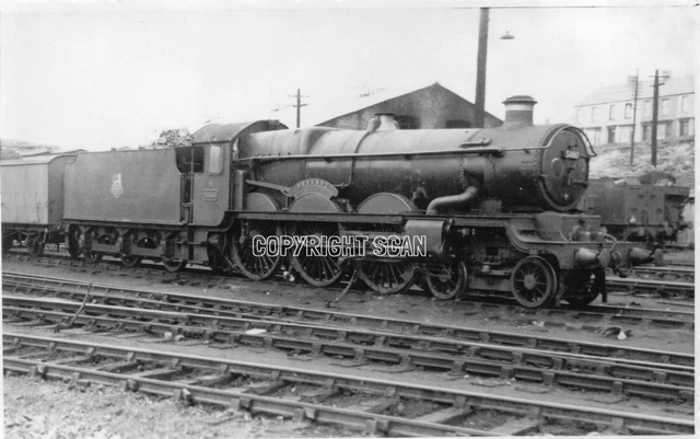RAILWAY STEAM PHOTO : 5080 Ex GWR CASTLE 'DEFIANT' @ LANDORE SHED 1952 ...