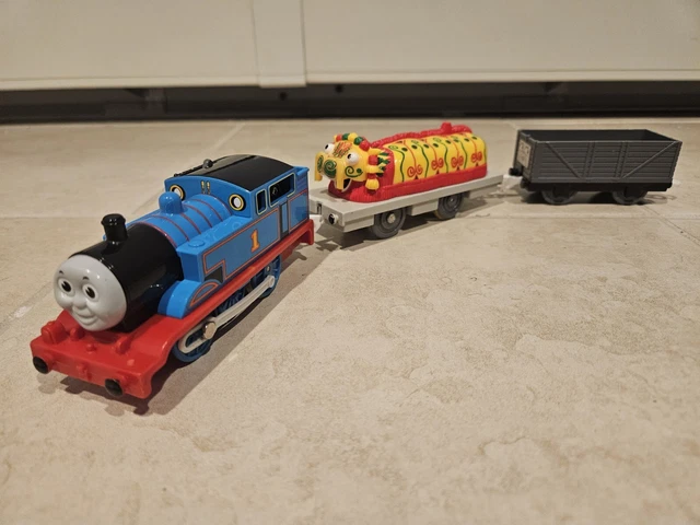 THOMAS & FRIENDS Trackmaster Tomy Motorized Thomas & Chinese Dragon ...
