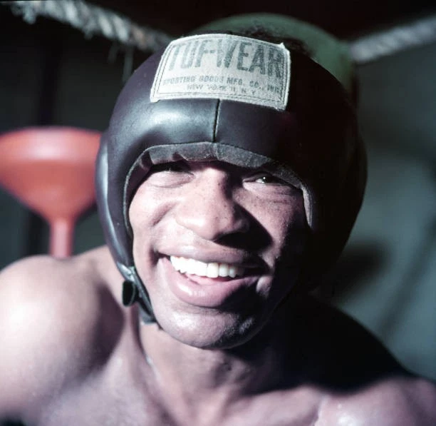 LIGHT HEAVYWEIGHT BOXER Billy Smith 1950S Old Boxing Photo $9.00 ...